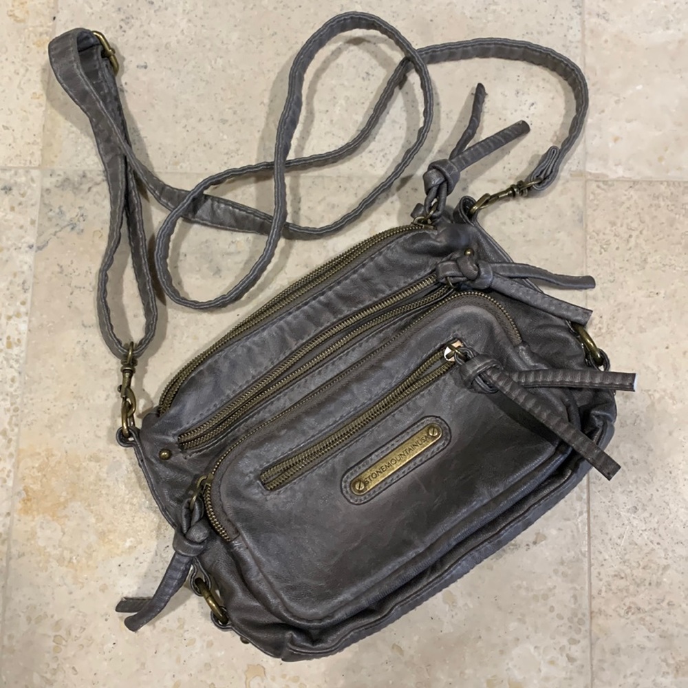 Stone Mountain Crossbody Purse In Grey - Gem